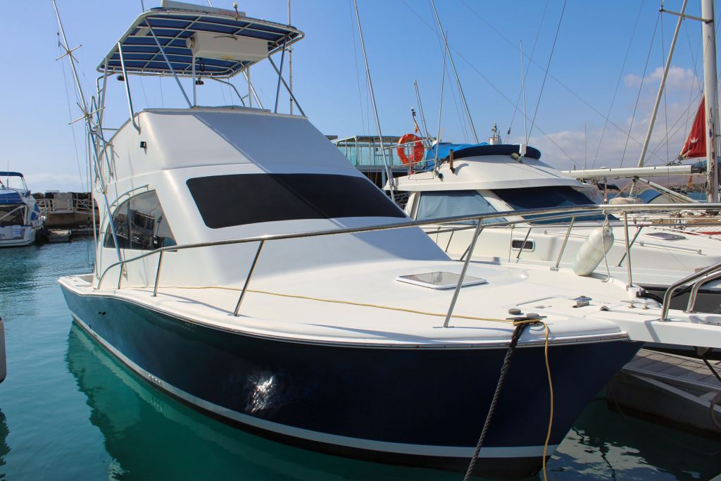 Luhrs 34 convertible – Canary Yacht Brokers