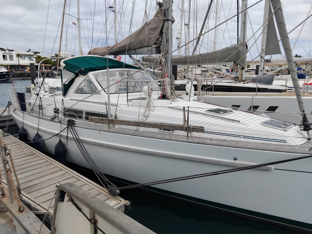 Beneteau Oceanis 40 CC Clipper – Canary Yacht Brokers
